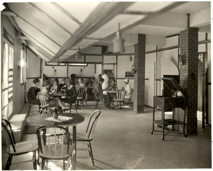 Willard Hall - Spring 2020 Mary Washington Magazine